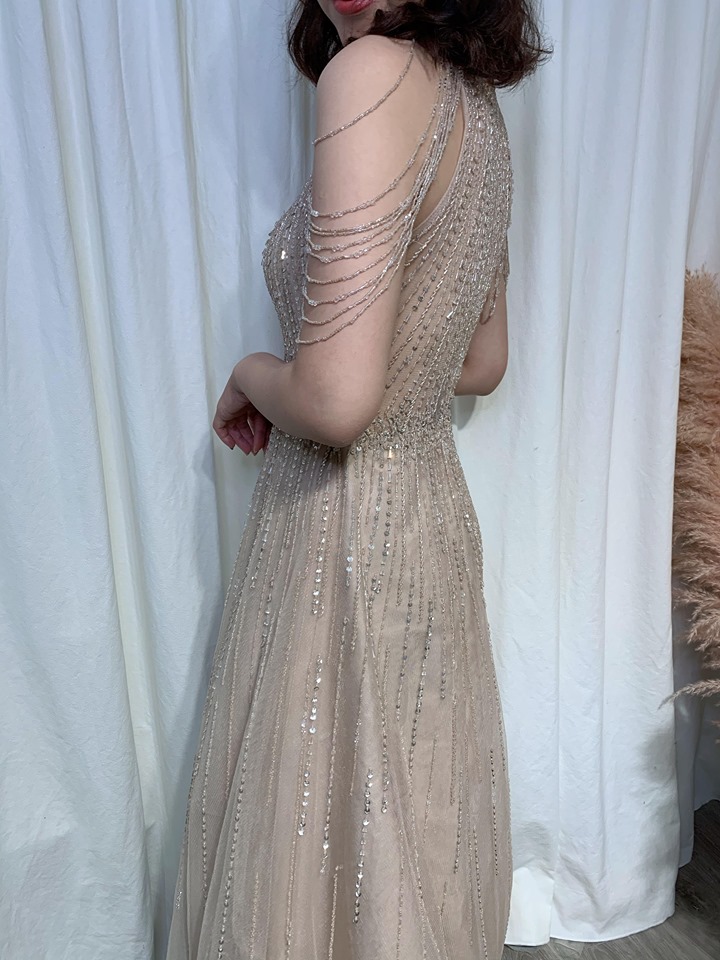 E2-909 訂價 $9800 – Diosa bridal dress 高級手工禮服